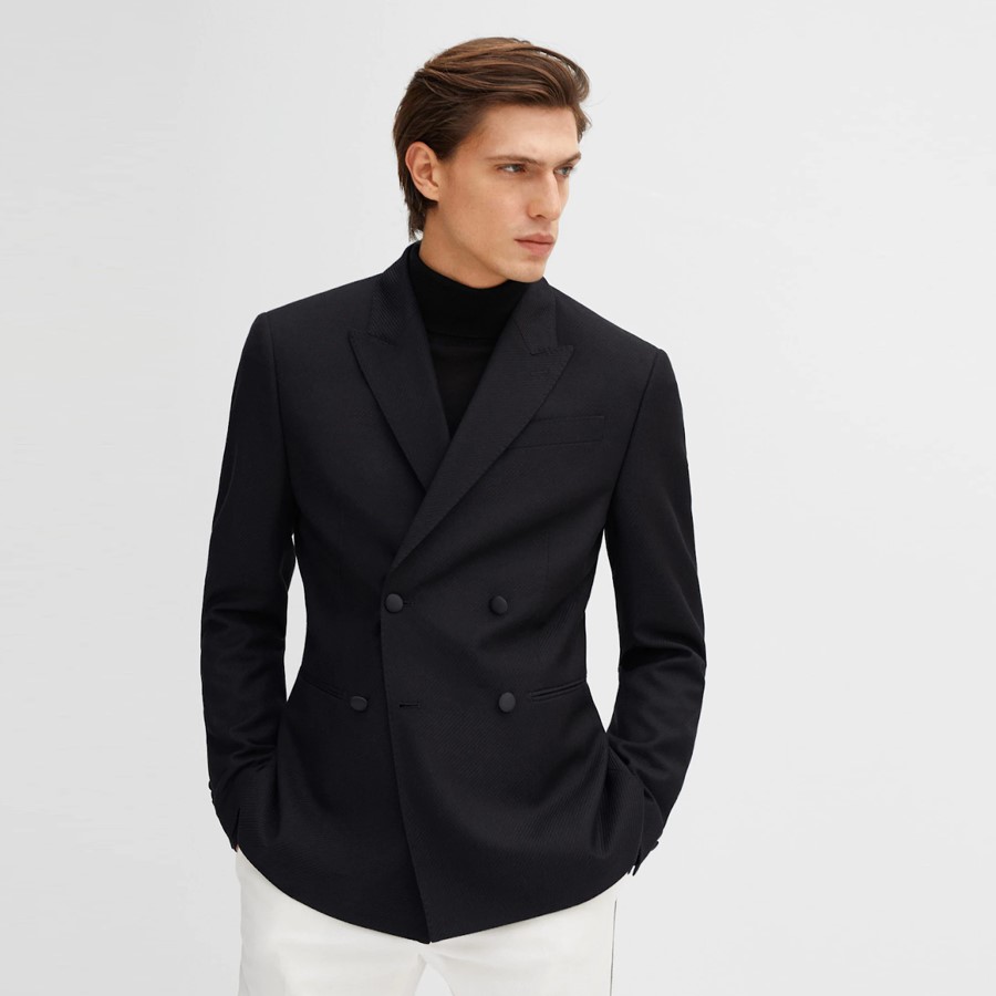 Phong Cách Vest Nam Kingsman: Lịch Lãm Và Nam Tính Đỉnh Cao